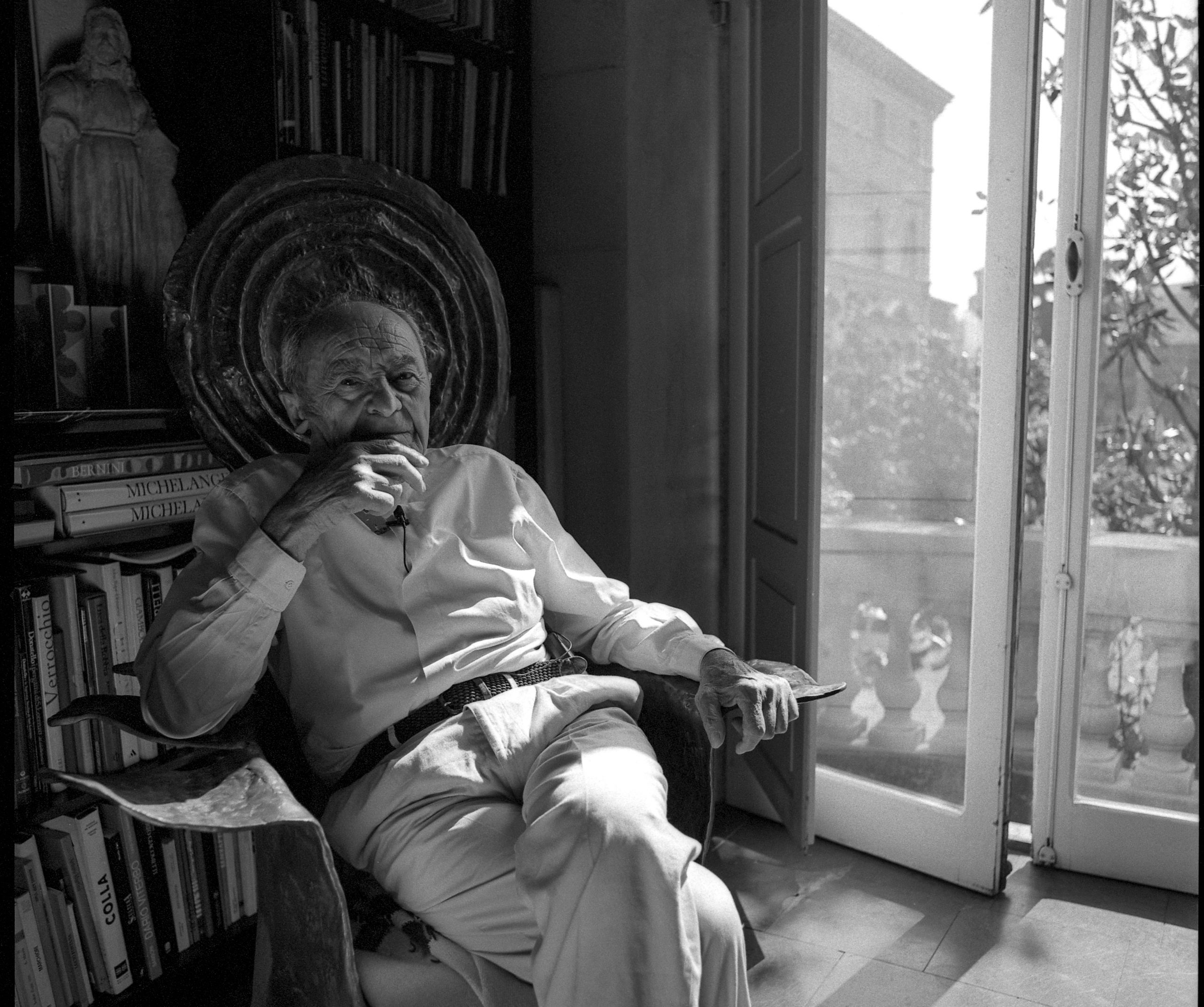 La mostra diffusa per i 100 anni del designer Dino Gavina | Zero
