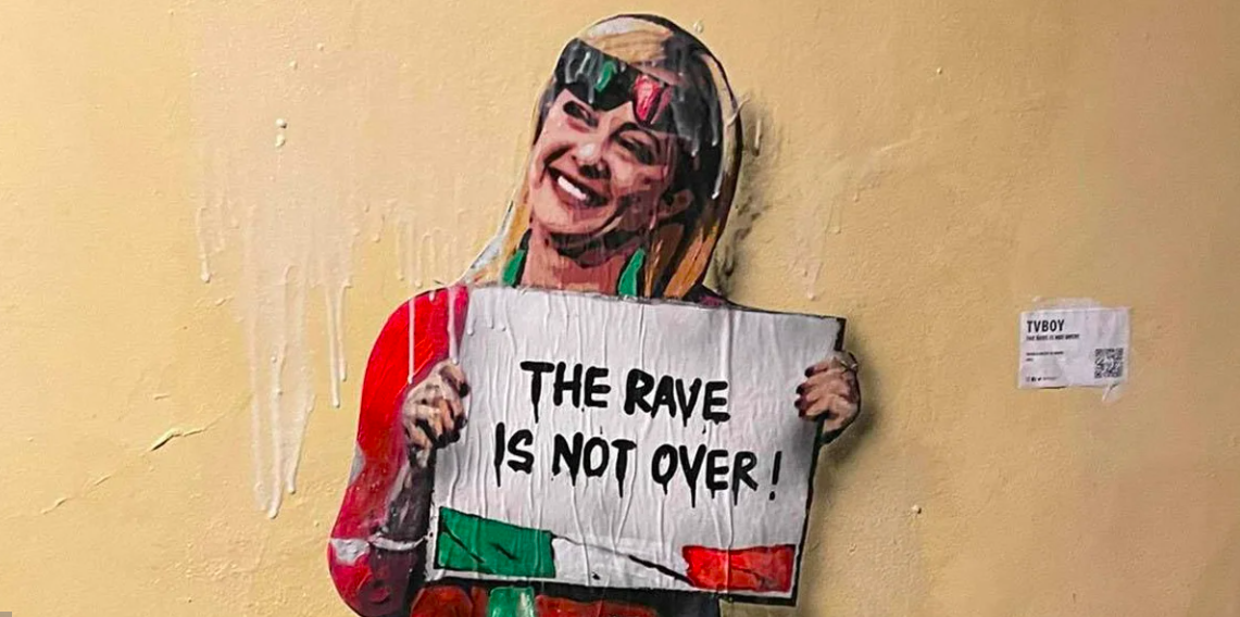Le opere rimosse di Tvboy in strada a Bologna | Zero