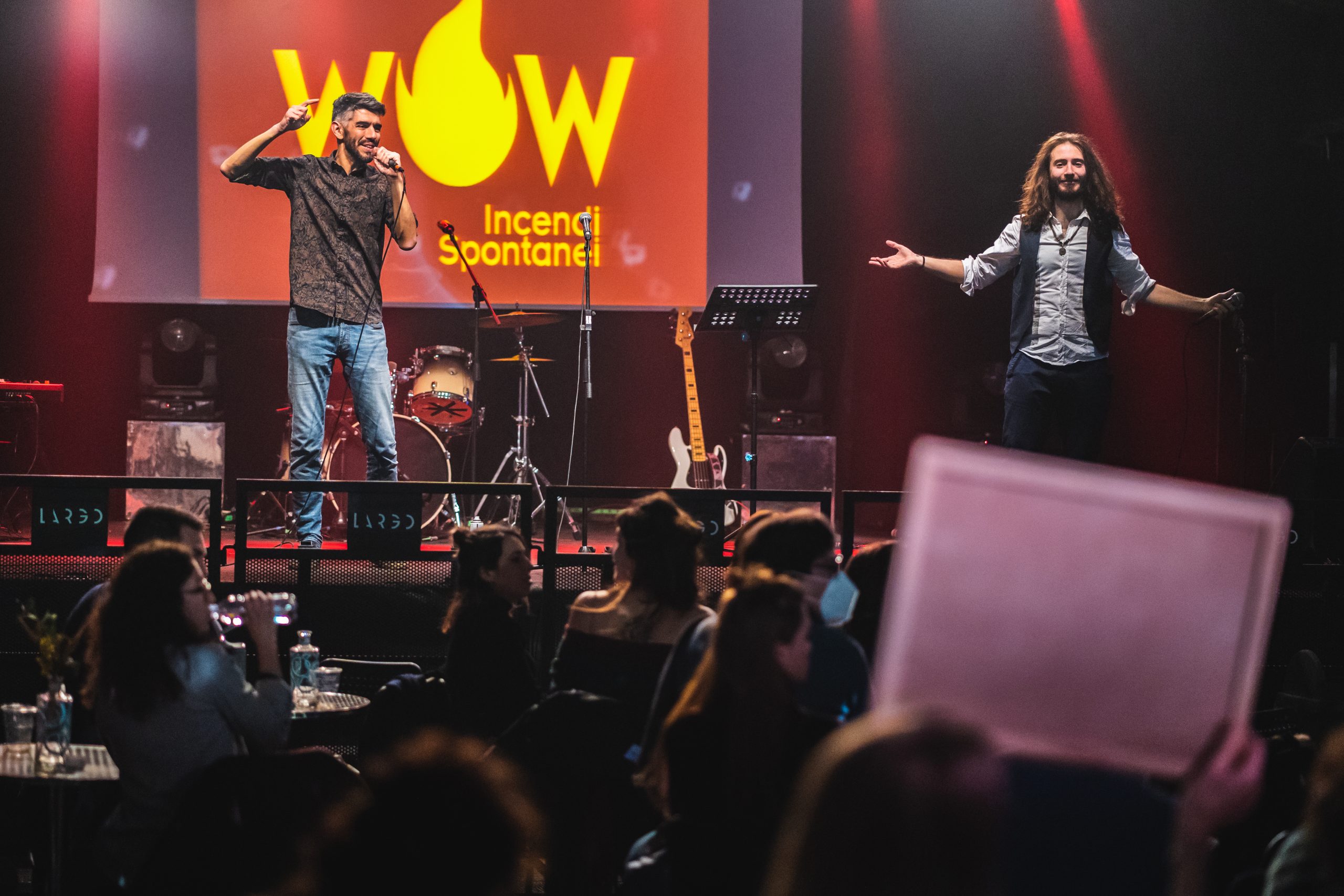 La poesia al centro del palco: WOW – Incendi Spontanei | Zero